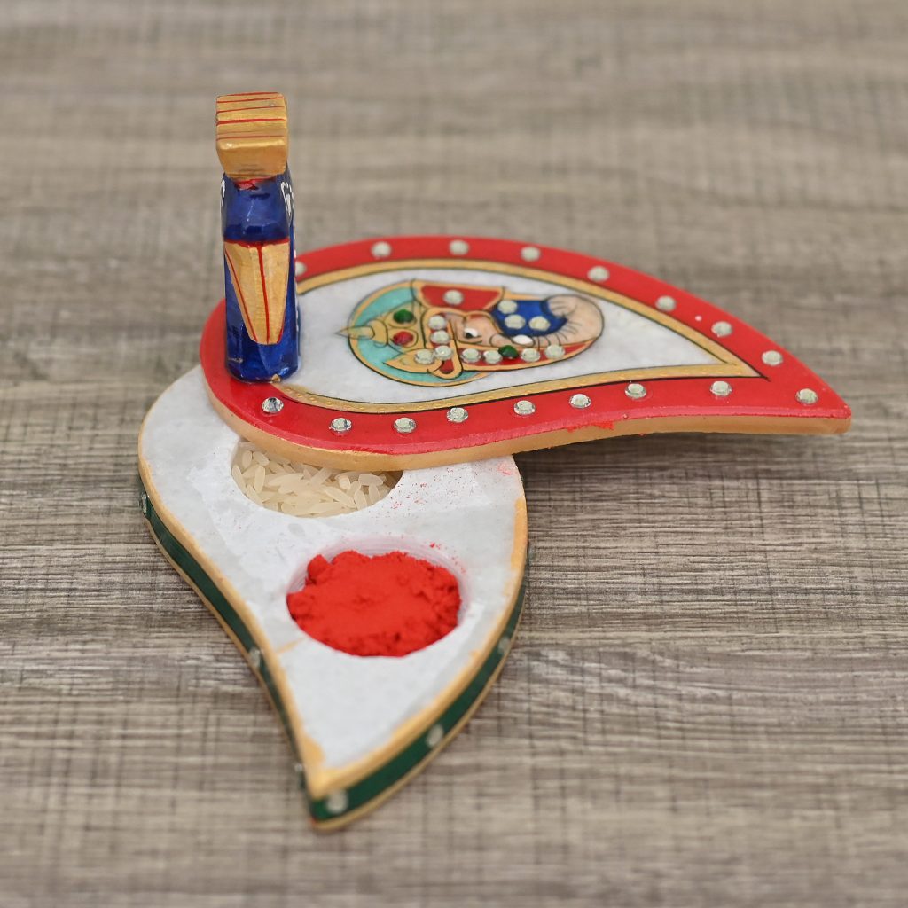 Home Decor Item @ Krishna Decorative Plate with Wooden Stand